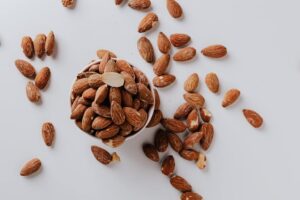 Los beneficios de comer 5 almendras diarias para tu salud